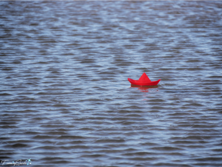 Simple Folded Boat – DIY Tutorial – FanningSparks